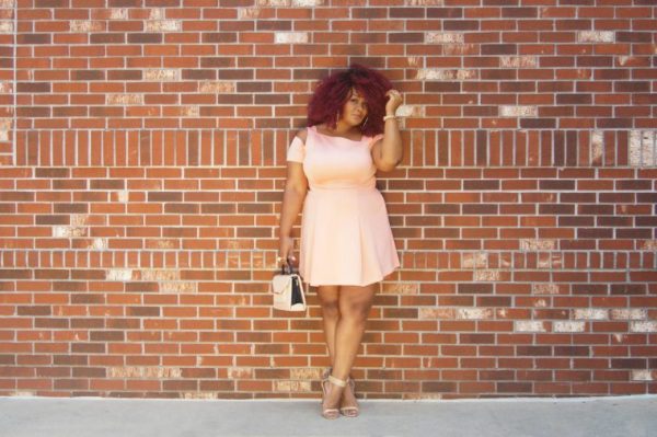 Body positive plus size fashion blogger earns six-figure salary - Peace ...